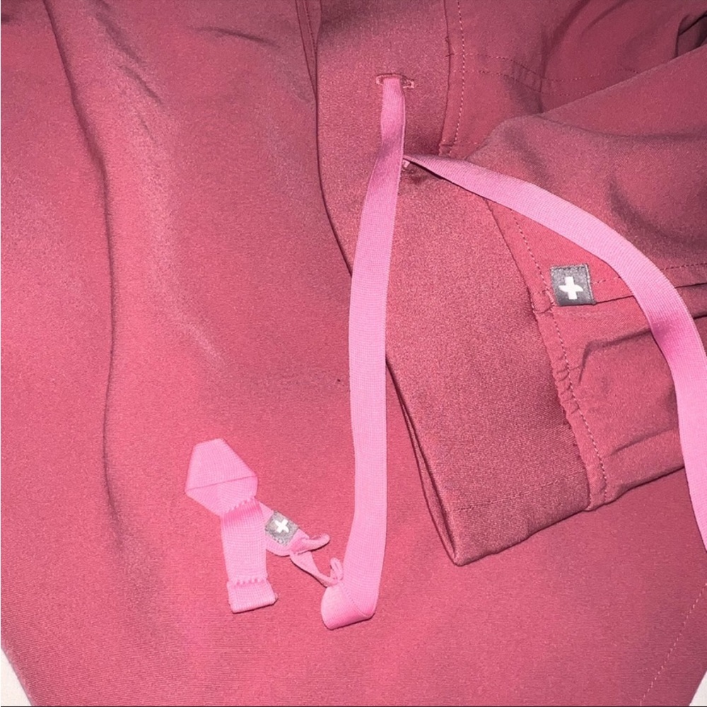 Figs Limited Edition Quartz, Breast Cancer Set - Gem